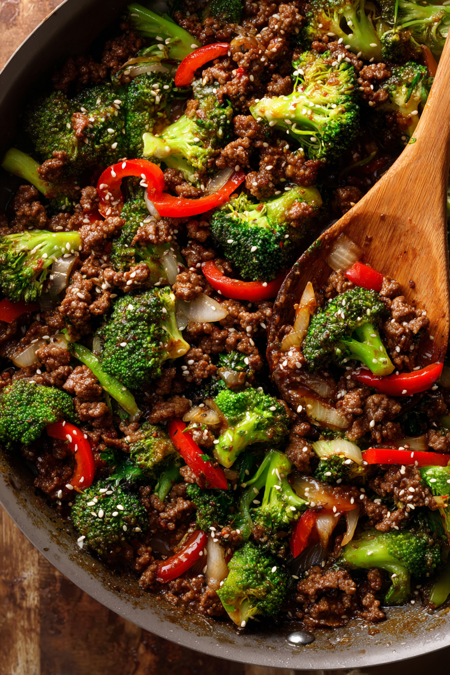 Easy Yummy Ground Beef & Broccoli Stir-Fry – savorandnest.com